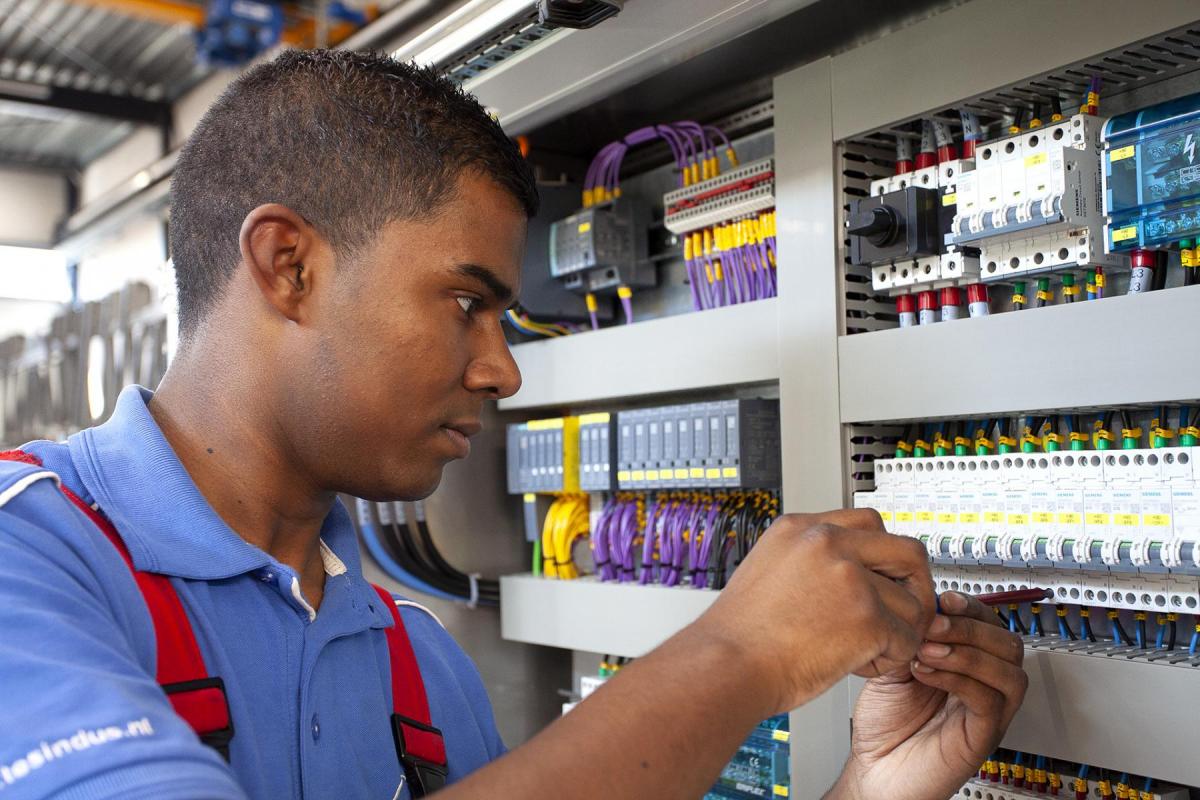 Panel building - TES Industrial Systems